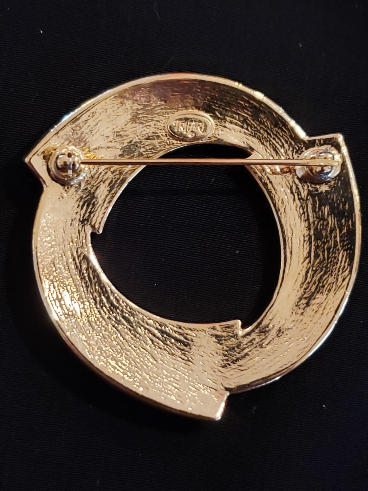 Vintage Trifari Pin in Ivory and Red Enamel in a Geom… - Gem