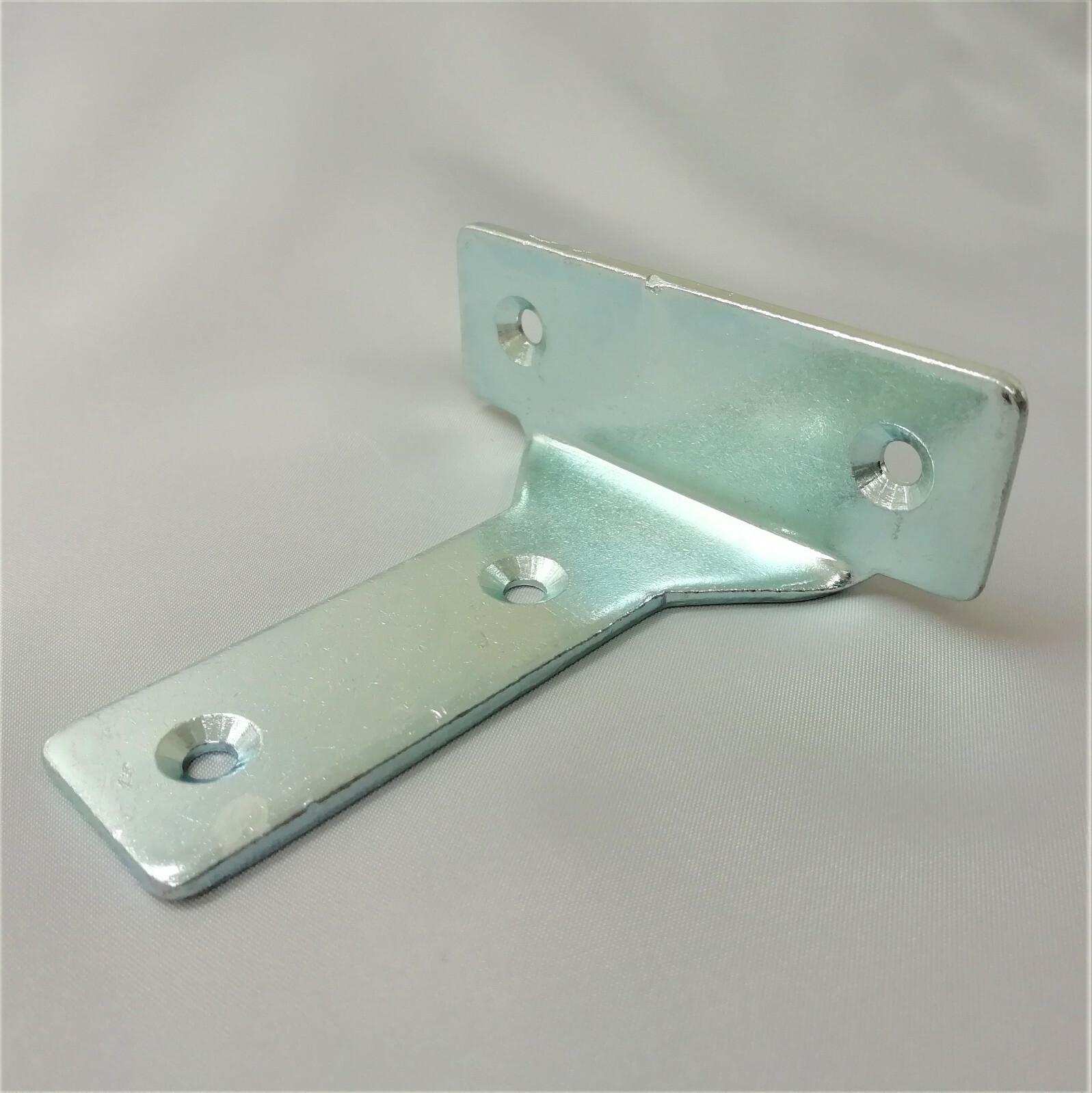 L and T ANGLE BRACKETS for Pelmet Boards or Shelves Very Strong, Zinc ...