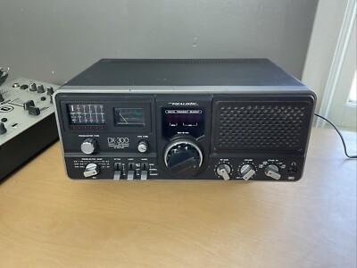 Realistic DX-300 Quartz Synthesized Ham/Shortwave Receiver AC Radio ...
