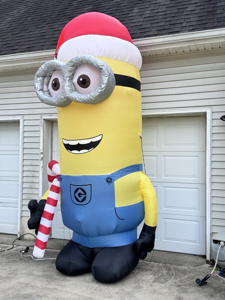 Gemmy Despicable Me Minion Kevin HUGE Airblown Inflatable 12’ Christmas ...