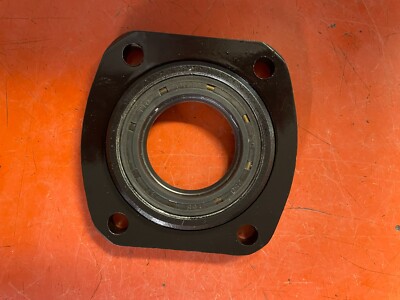 MGB Rear Axle cap hub bearing seal retainer, new seal, Tube type ...