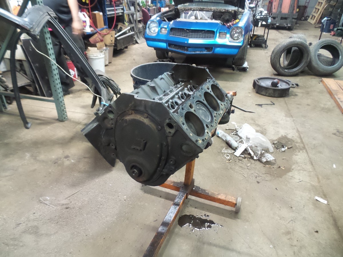 1985 Chevy 305 Engine
