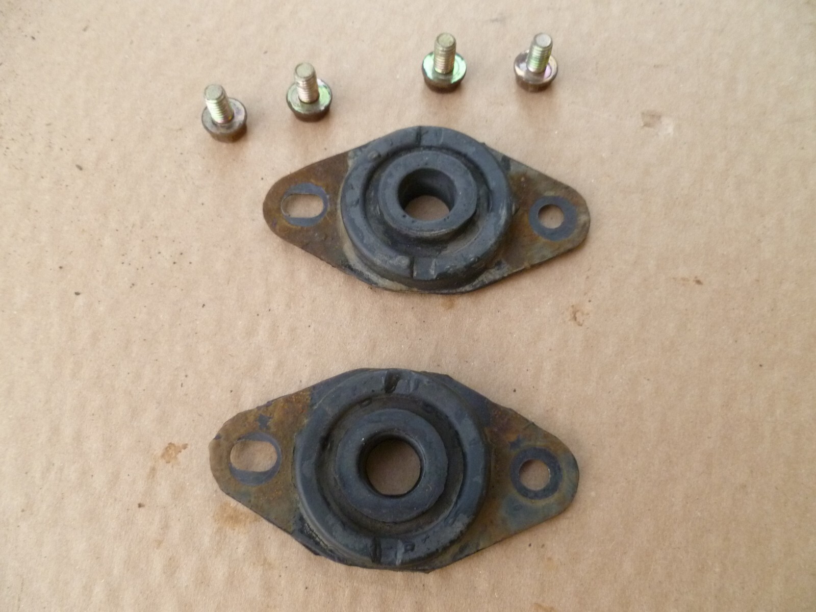 89 90 91 Honda CIVIC / CRX Bottom Radiator Bracket Mount OEM 89-91 1.5 ...