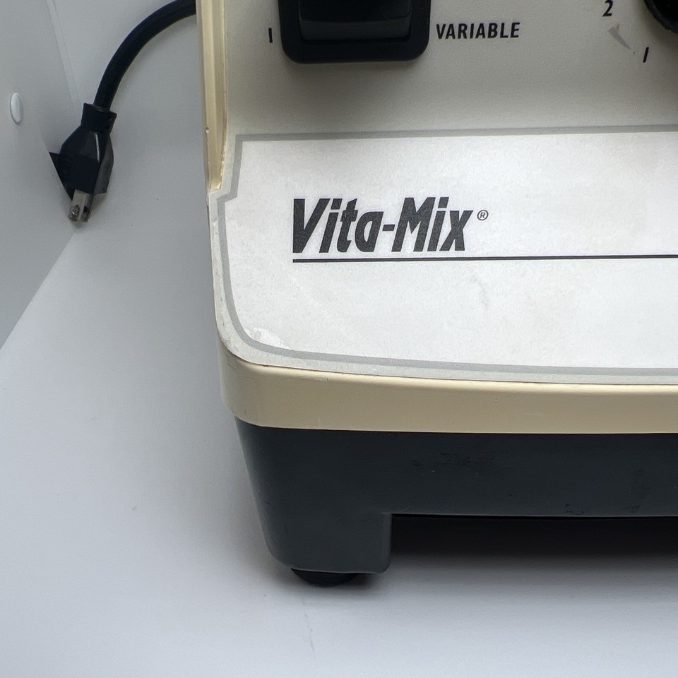 Vitamix 5000 Total Nutrition Center Blender VM0103 (White Base Only ...