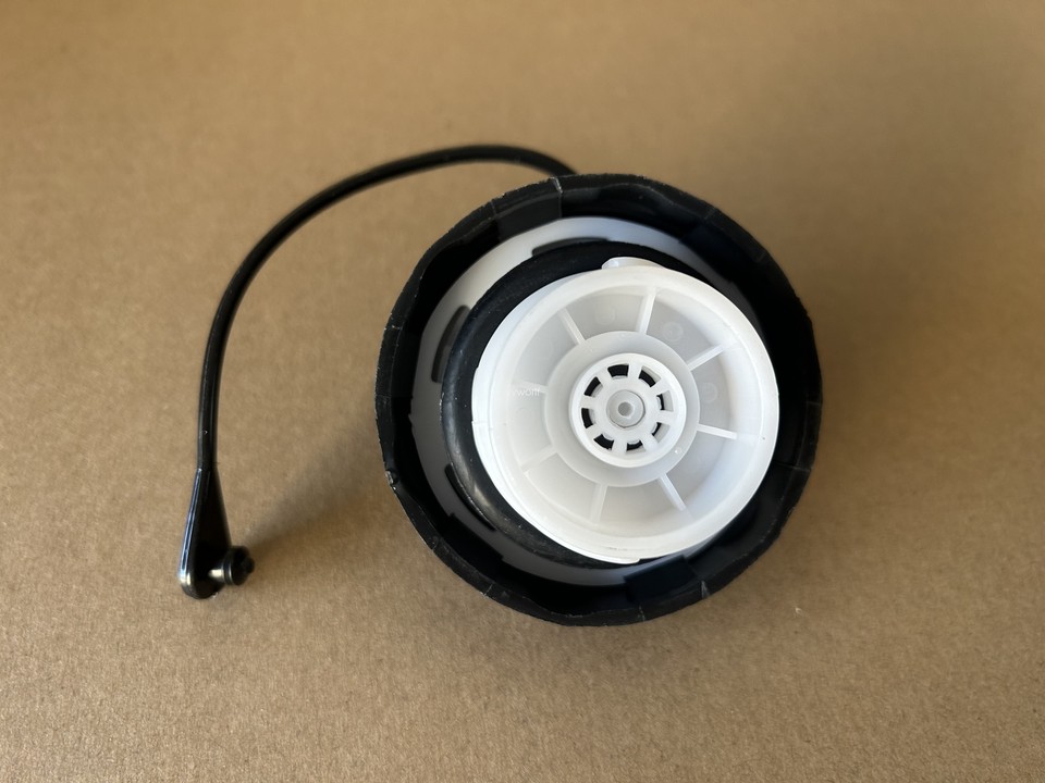 OEM Fuel Filler Gas Cap W/Tether Non-Locking Fit 99-19 Jeep Dodge ...