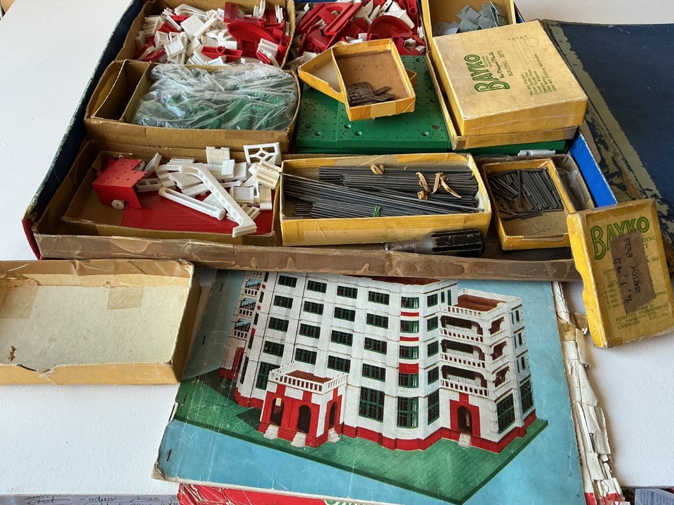 Vintage Bayko Building Construction Set Box Large Mixed Job Lot 3.2 kg ...