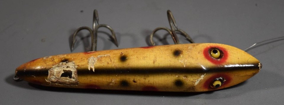 Vtg. Heddon Flaptail Musky Series 7050 - Glass Eyes - 5 1/4" Spotted ...
