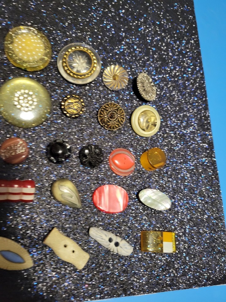 Lot of 21 Rare/Unique/One of a Kind Vintage/Antique buttons for ...