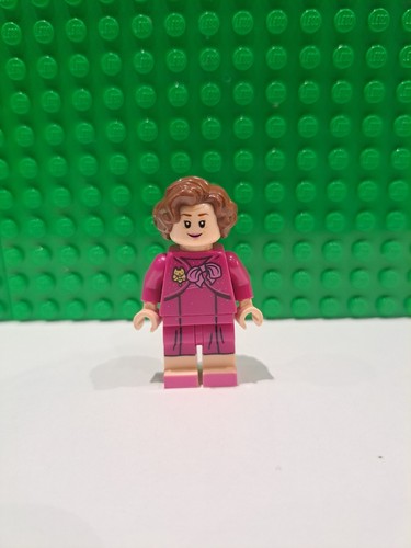 LEGO Harry Potter - Professor Dolores Umbridge Minifigure - set 76403 ...