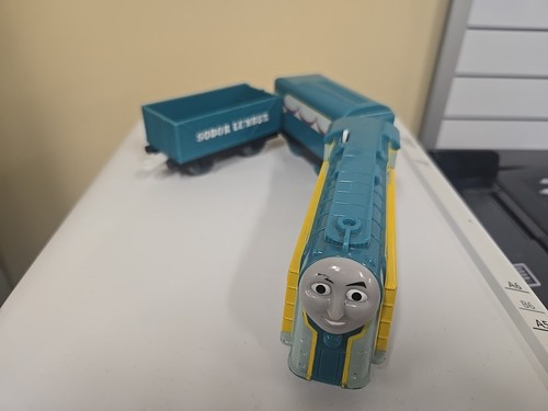 Thomas & Friends Connor TrackMaster Motorized Train EnginePassenger ...