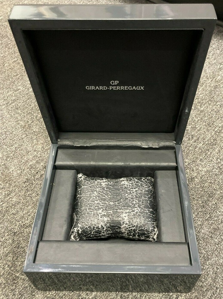 GIRARD PERREGAUX Titanium 43mm World Time Chronograph Ferrari 4980 Box ...