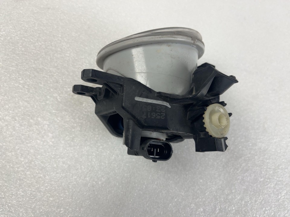 16 17 18 19 20 21 22 23 TOYOTA TACOMA Right Passenger Side Fog Light ...