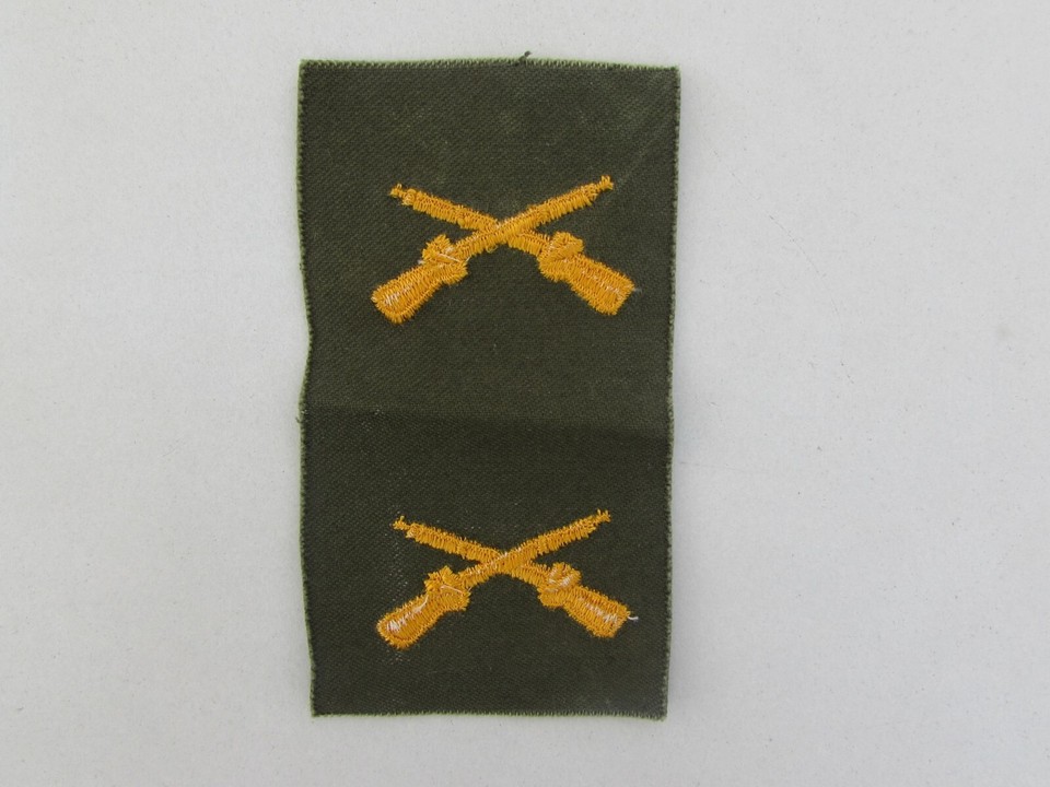 ORIGINAL COLOR INFANTRY BOS INSIGNIA FOR OD POPLIN EXPOSED BUTTON ...