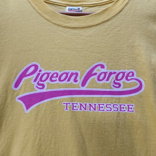 Pigeon Forge TN Yellow Shirt Pink Letters Short Sleeve T-Shirt Size L ...