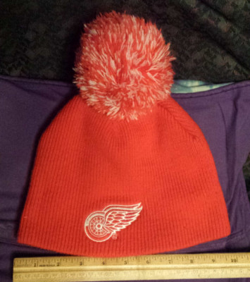 Detroit Red Wings Labatt Blue Redwings red winter beanie hat - preowned ...