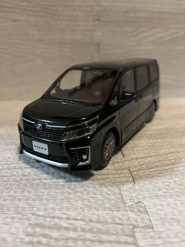 1/30 Voxy 80 Series VOXY ZS Early el Color Muestra para Mini Coche 202 ...