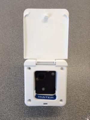 WHALE AQUASMART WHITE WATER INLET SOCKET FOR CARAVAN/MOTORHOME/BOAT ...
