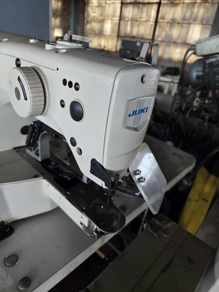 JUKI Industrial Sweing Machine Model LK-1900-HS w/ Table- FREE FREIGHT ...