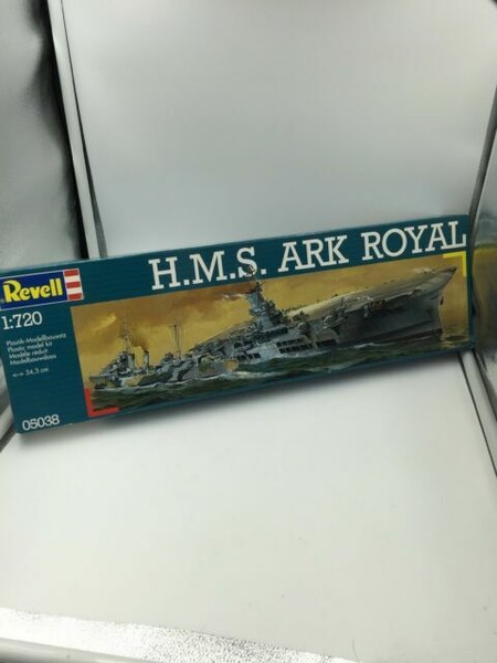 Revell 05038 1/144 Scale WWII German U-boot Type VII C Submarine Model ...