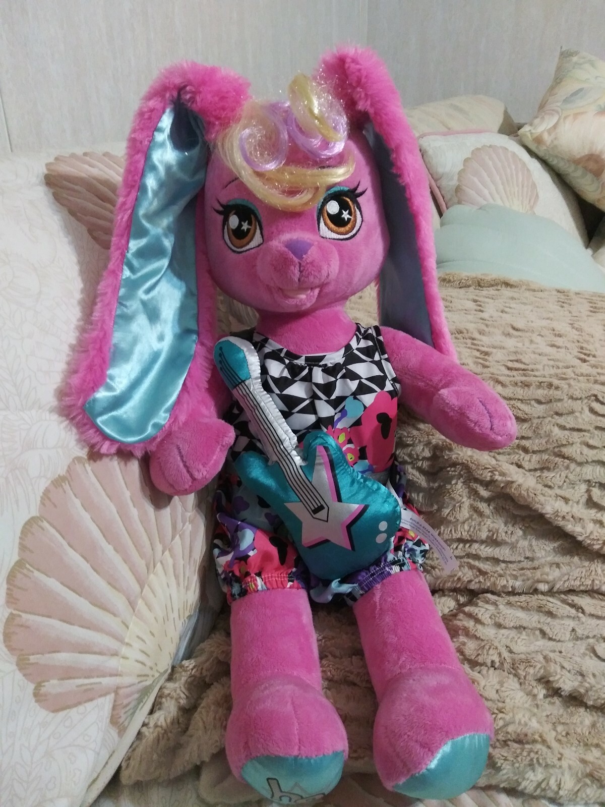 Build a bear ~ Honey Girls HG Risa Pink Rock Star Bunny with guitar 20 ...