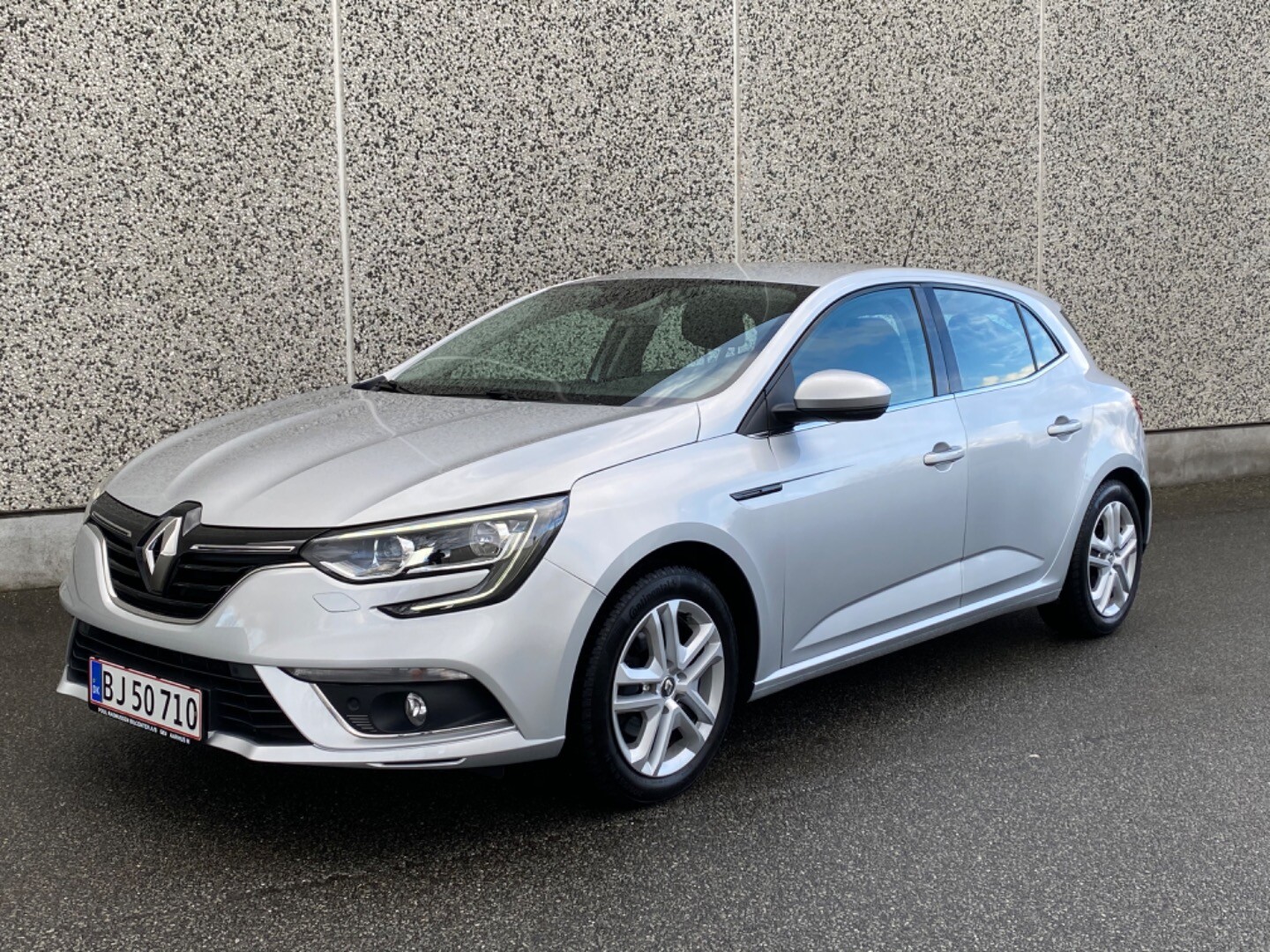 Renault Megane IV Anmeldelser - Se vurderingen på Bilbasen