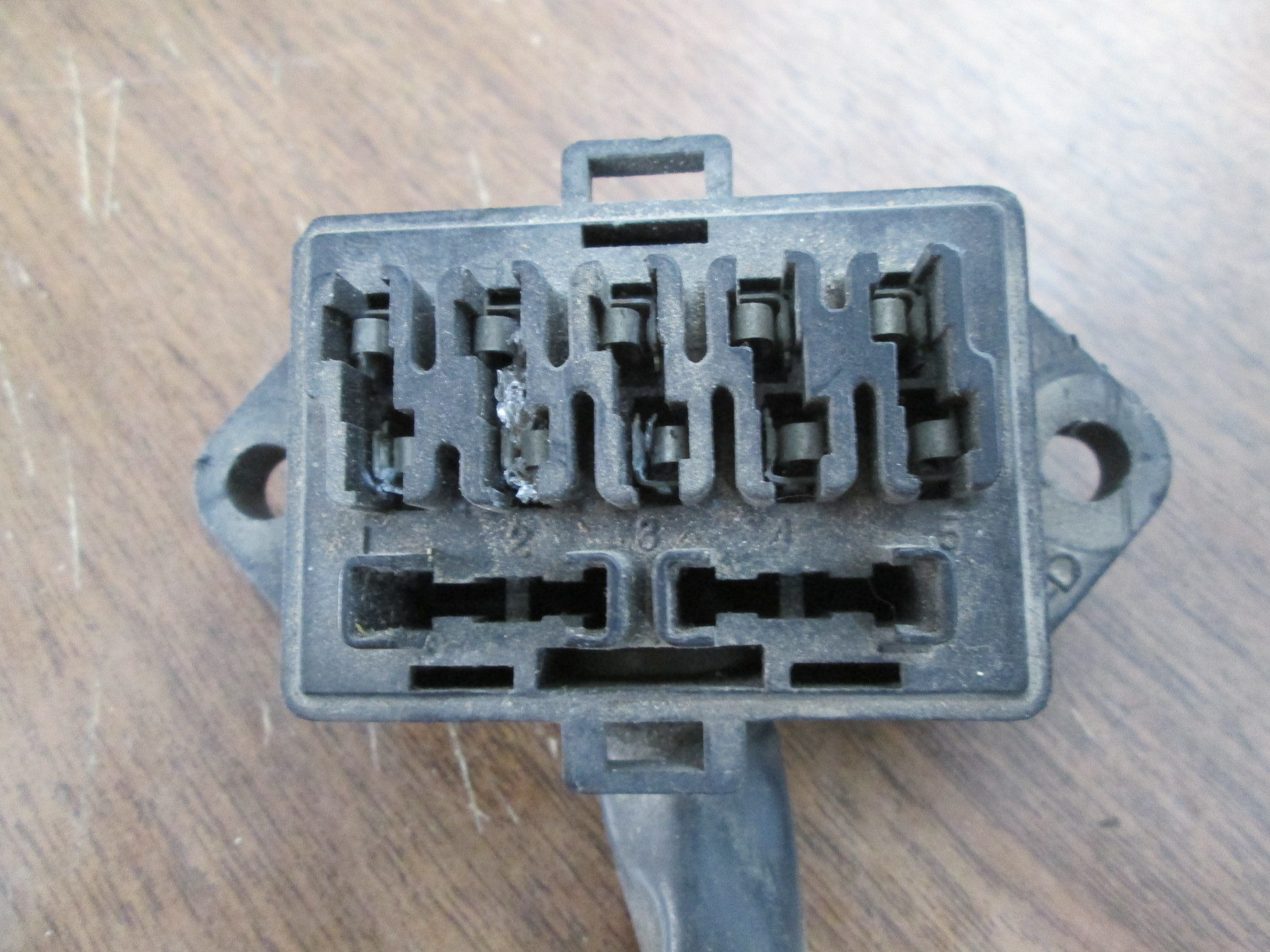 Triumph Incomp Fuse Box 90-92 Daytona 91-95 Trophy 95-98 Trident ...