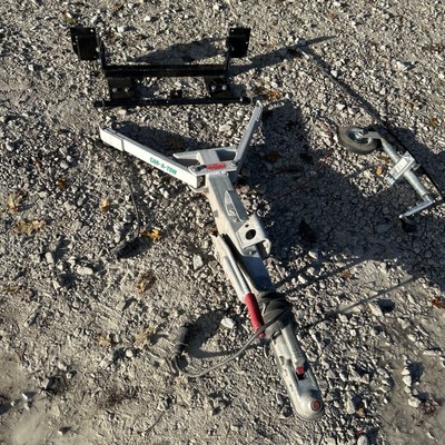 TowTal Motorhome Car Towing A Frame With Smart Car Attachment Bracket ...