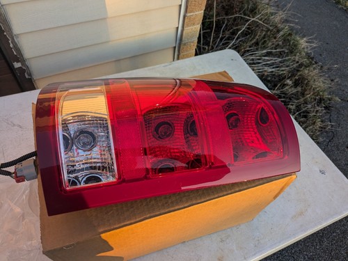 NEW 2007-13 GMC Sierra 1500 2500 3500 Left Tail Light Lamp Genuine GM ...
