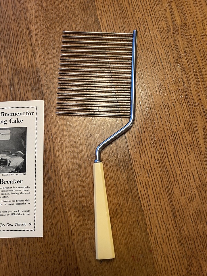 Vintage Schneider Cake Breaker Bakelite Ivory Handle with Box ...