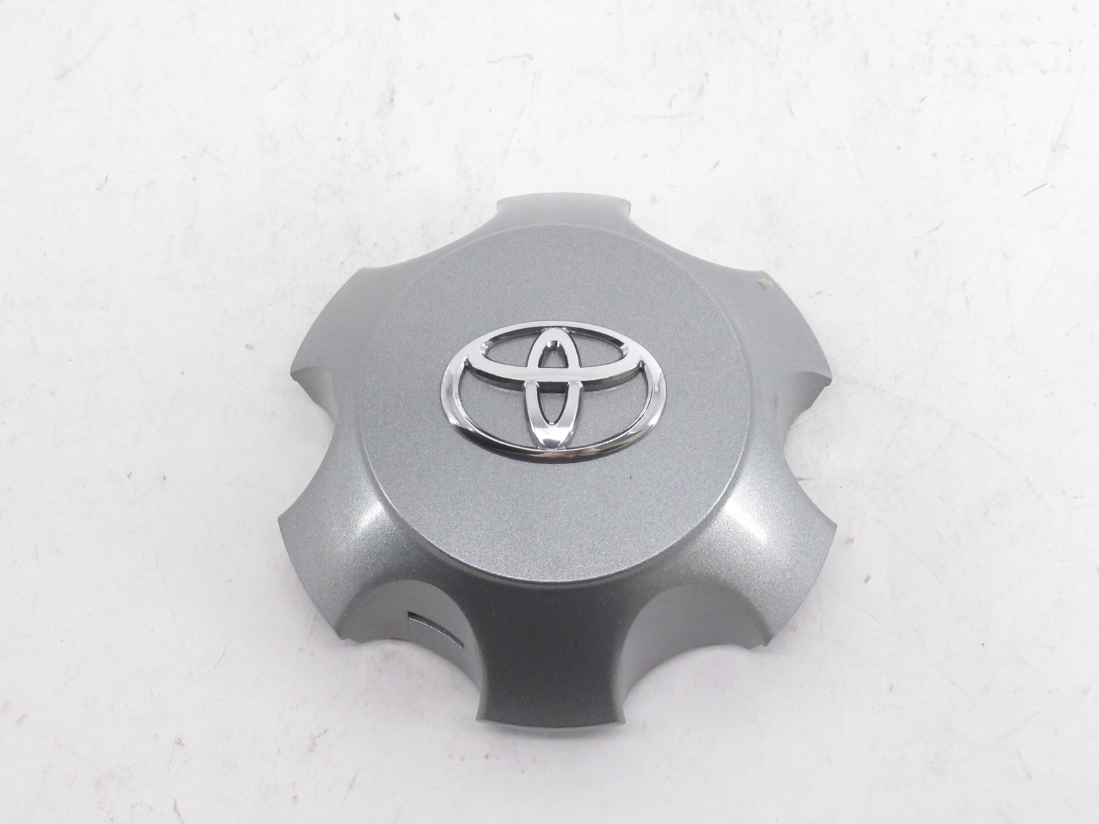 Genuine OEM Toyota 4260B-35030 Center Cap Wheel Hub Cover 2010-2013 ...
