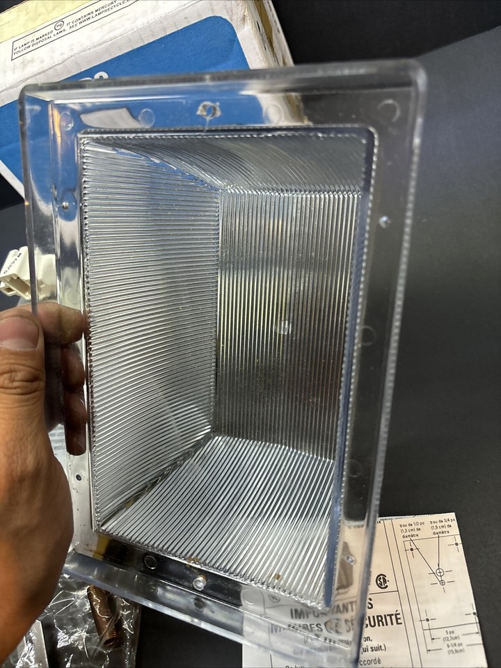 Surplus New Lithonia Lighting VR2 3GB99 Vandal Resistant Wall Pack ...