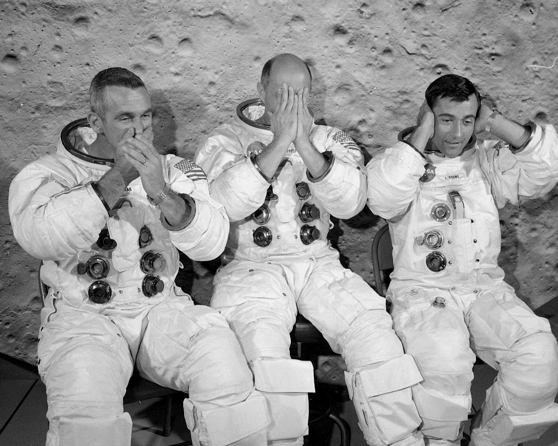 APOLLO 10 CREW ACTING SILLY BEFORE THEIR CREW PORTRAIT 8X10 NASA PHOTO ...