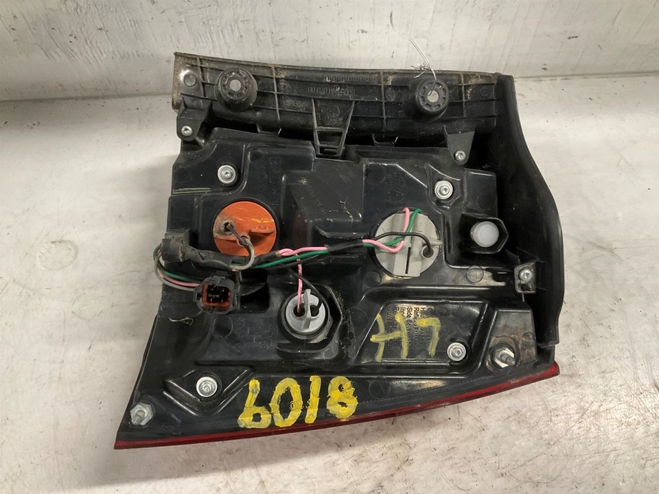 Driver Tail Light Quarter Panel Mounted Incandescent Fits 14-15 SORENTO ...