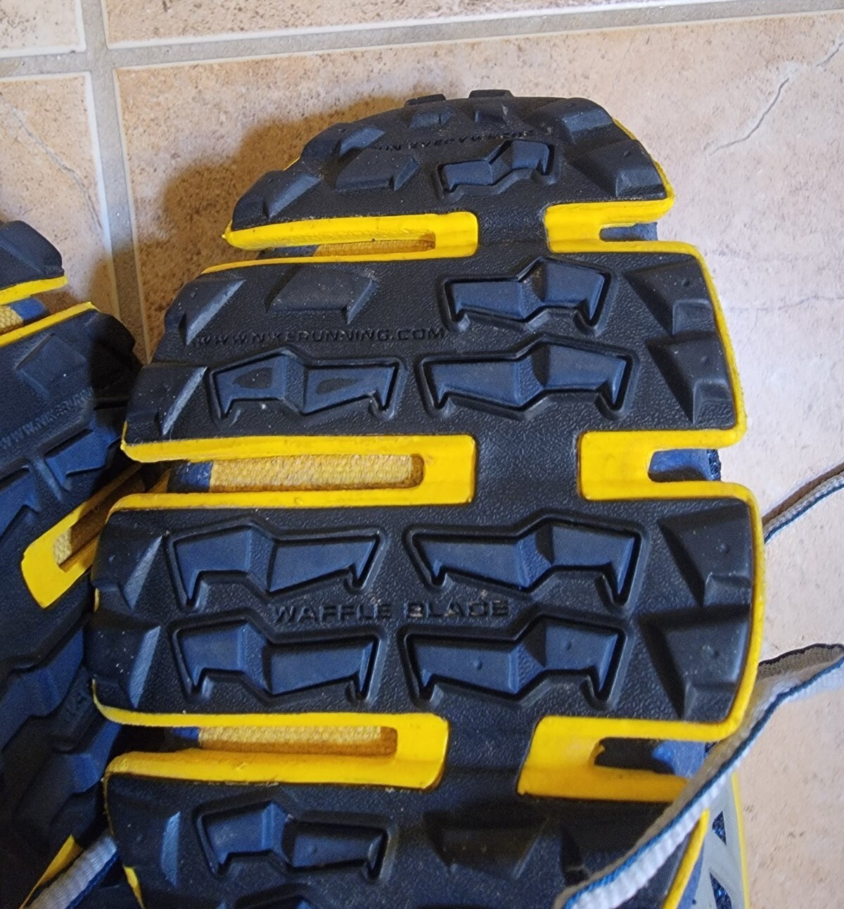 Authentic Lightly Worn Nike Shox Running Shoe Waffle Blade Mens Size U ...