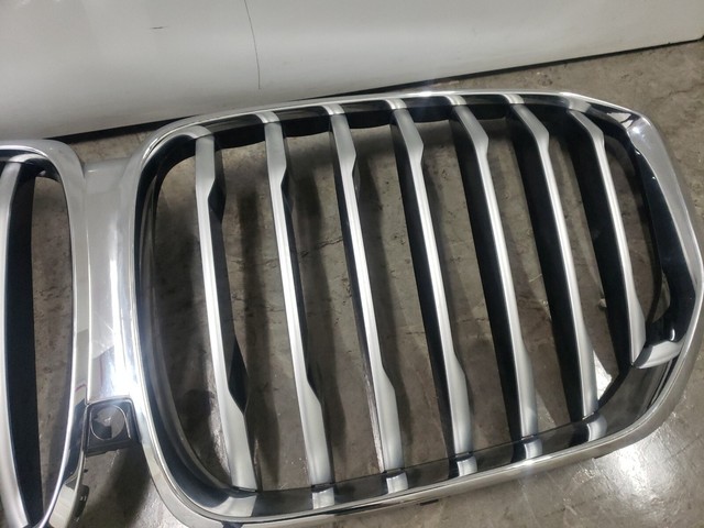 2020 BMW X5 OEM Grille Camera Hole 51137454889 20240006541/441 for sale ...