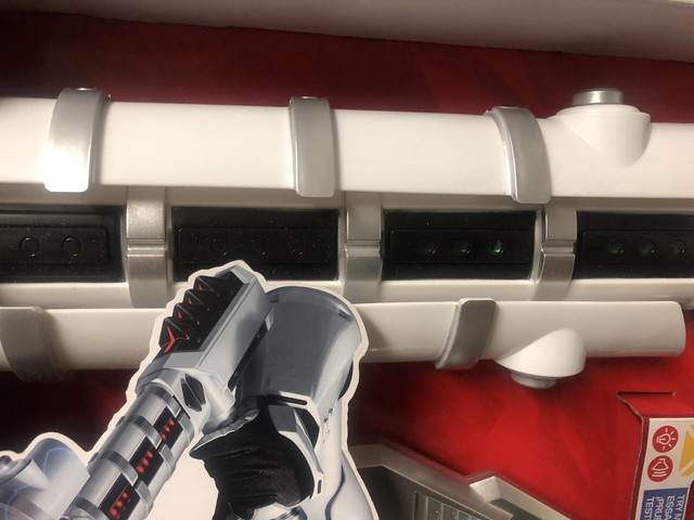 Hasbro E1788 Star Wars The Last Jedi Bladebuilders Electronic Riot ...