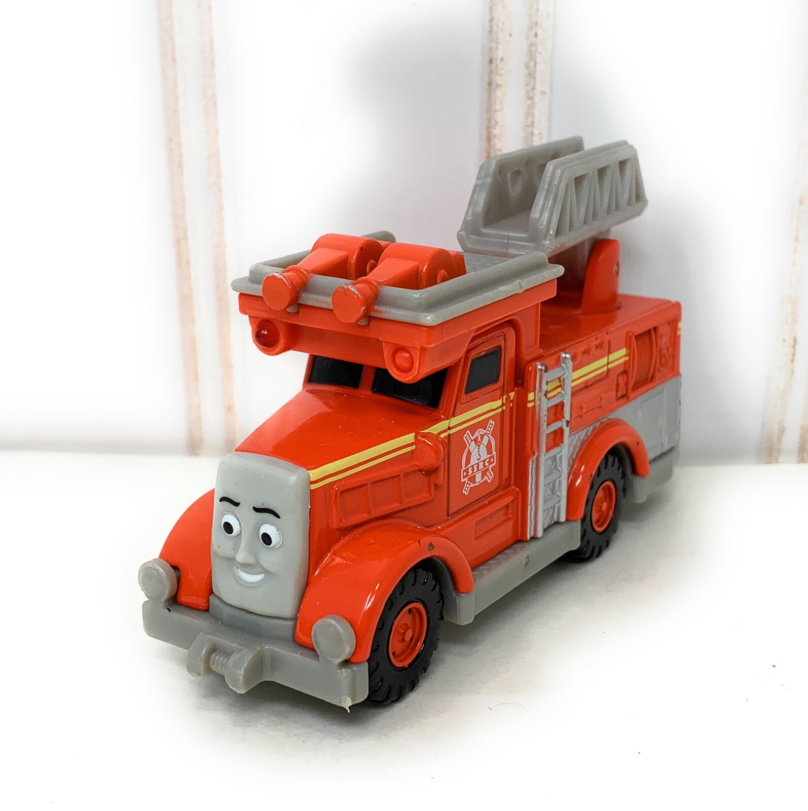Thomas the Train Metal Diecast Talking Flynn Firetruck Play Along ...