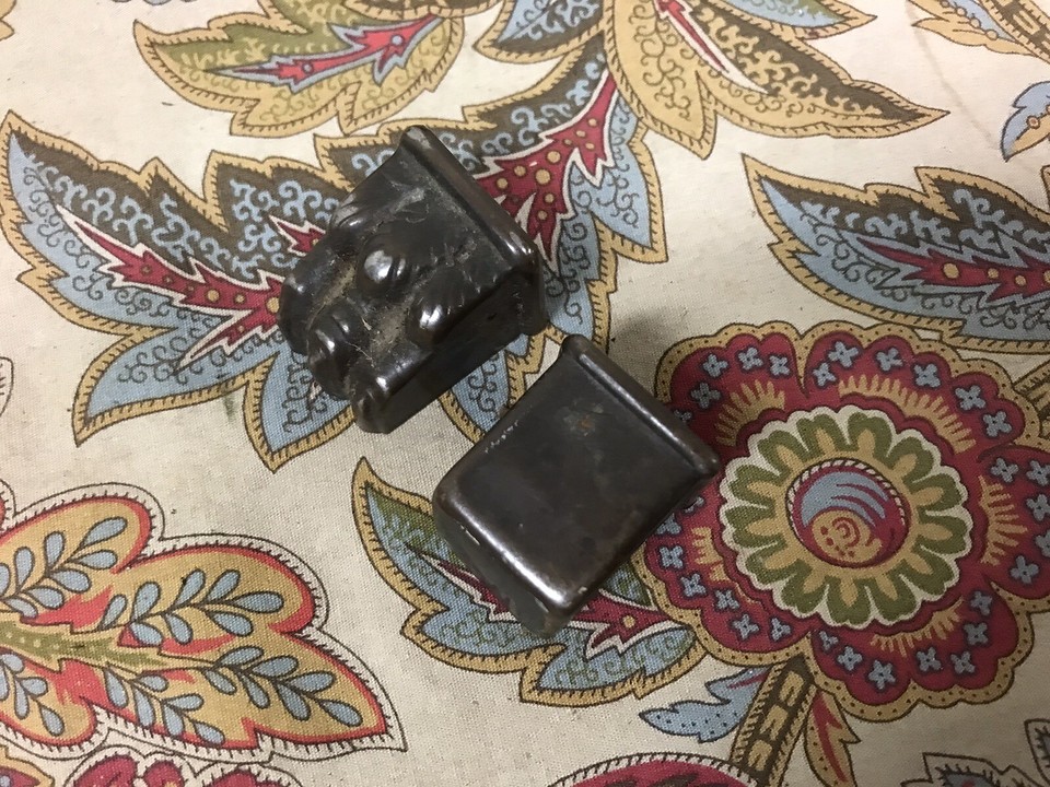 2 SETS OF 3 METAL CLAW FEET & 2 CLAW CAPS 3 LARGE ONES ARE BRASS 2” X 1 ...