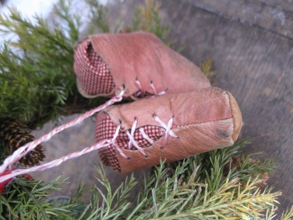 Christmas Wreath with Antique Faded Red Leather Doll Shoes | eBay