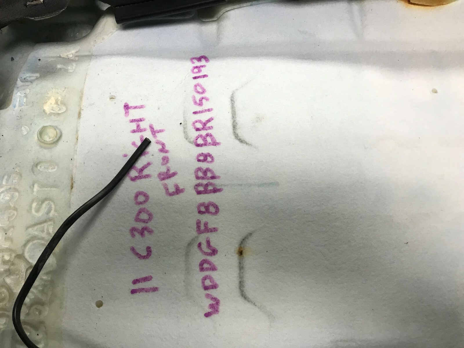 08 to 14 Mercedes C300 FRONT RIGHT PASSENGER seat cover 204-910-06-93 ...