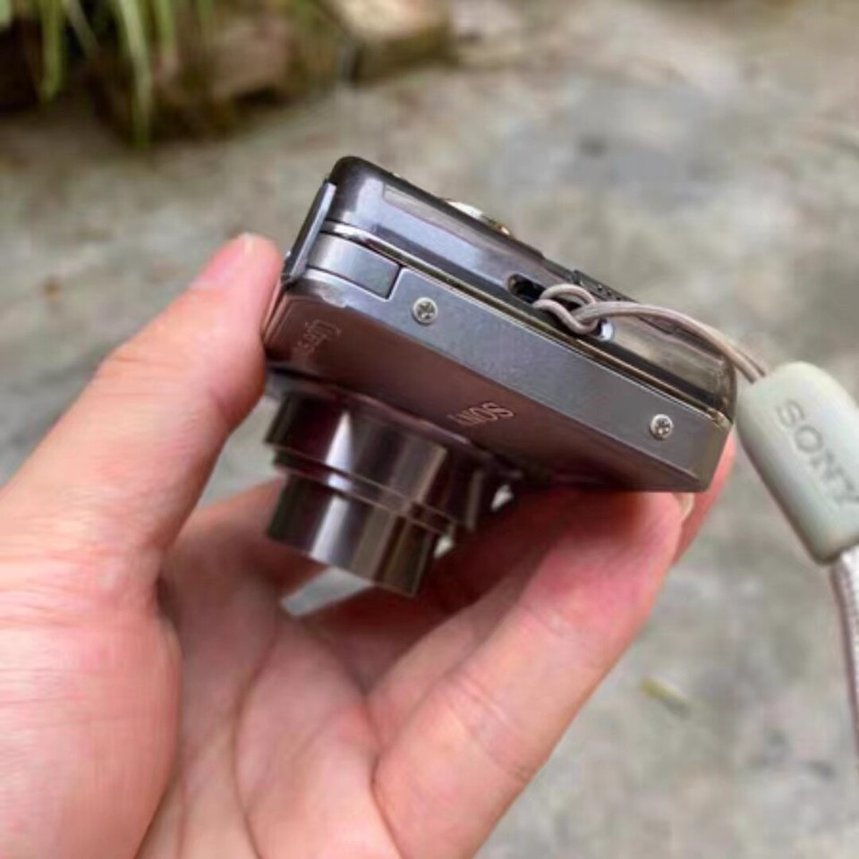 SONY Cyber-shot DSC-W570 16.1MP 5x Optical Zoom Digital Camera -Gray | eBay
