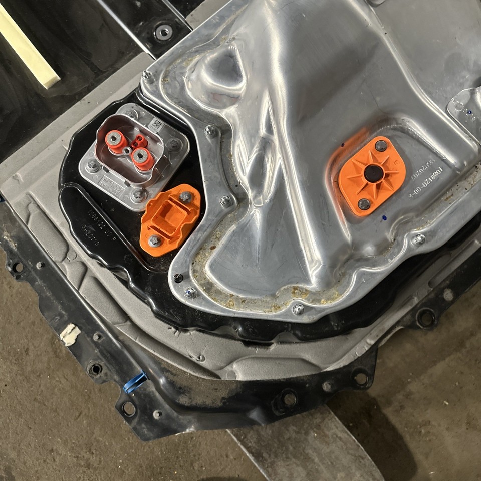 2020-2024 Tesla Model Y Long Range AWD HV Battery Pack OEM 1104422-00-P ...