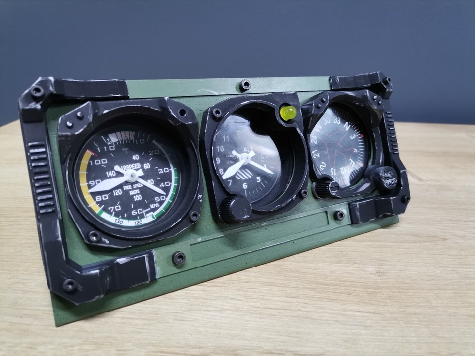 Industrial Aircraft style desk clock, airspeed, altimeter, compass ...