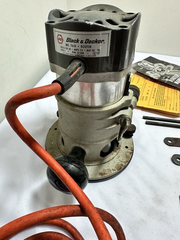 Black & Decker 7610 Fixed Base Router. 1/4" Collet & 2 Wrenches ...