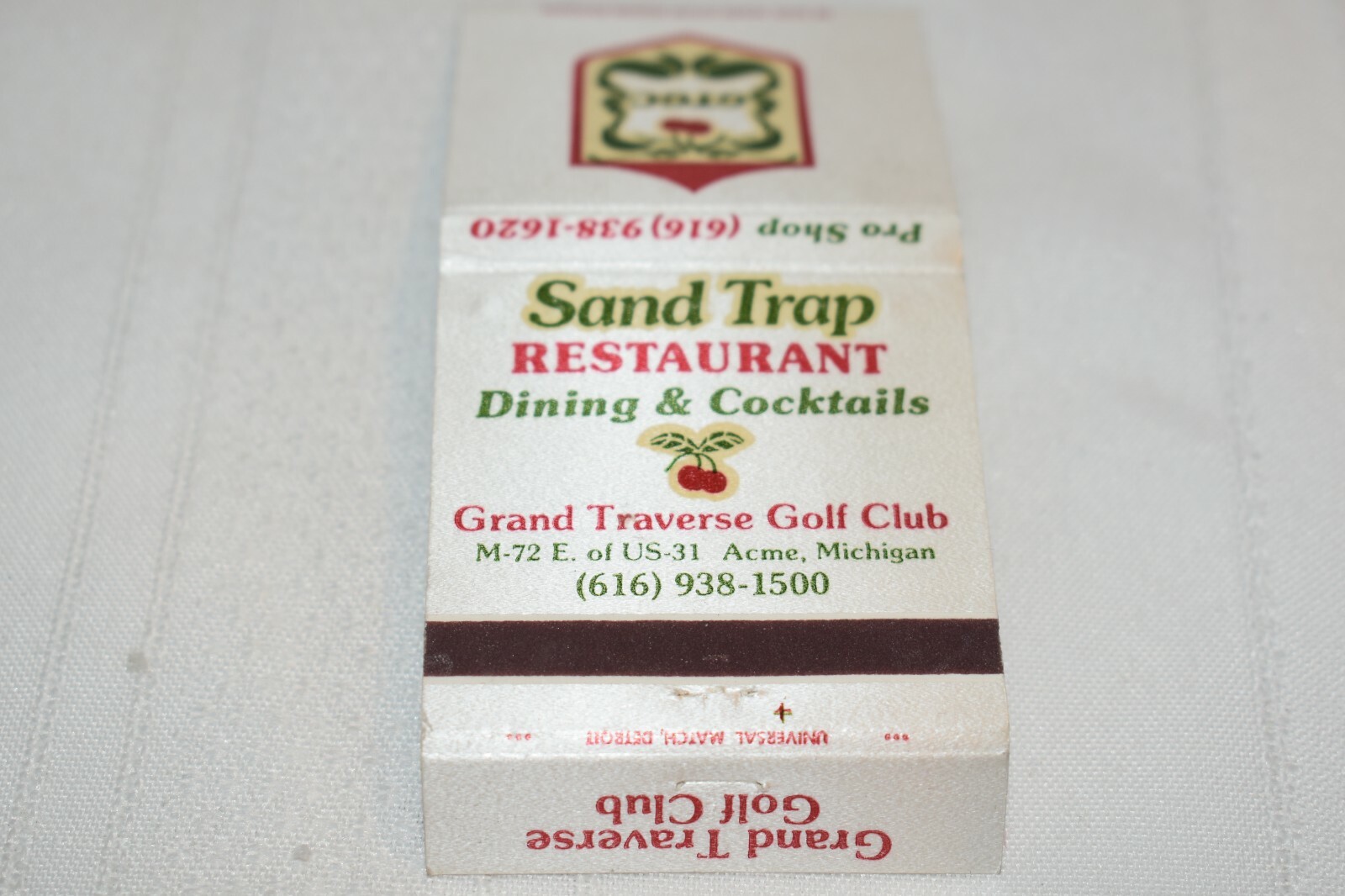 Grand Traverse Golf Club Sand Trap Restaurant 30 Strike Matchbook Cover ...