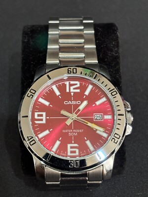 Casio Men's Silver Stainless Steel Red Dial Analogue Watch MTP-VD01D ...