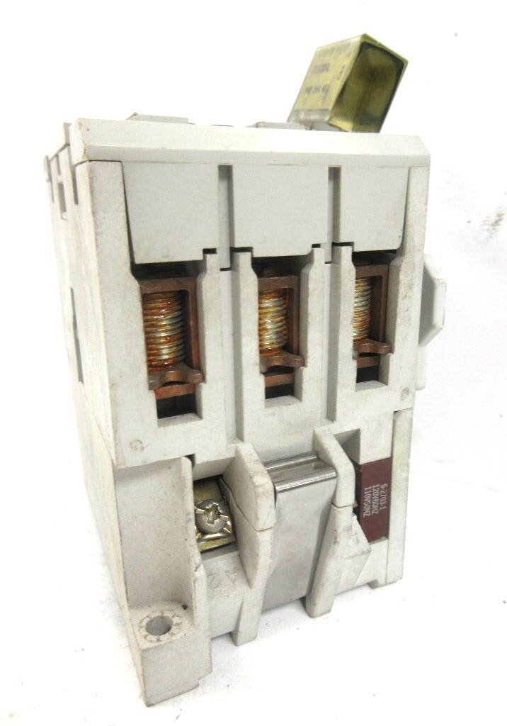 CUTLER HAMMER CONTACTOR WITH CONTACT BLOCK, CE15JN3, C320KGS3, 600 VOLT ...