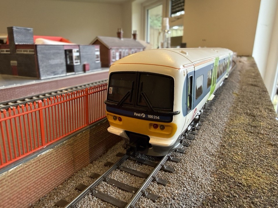 Bachmann 31-027 Class 166 3 Car DMU First Great Western Link - Boxed ...