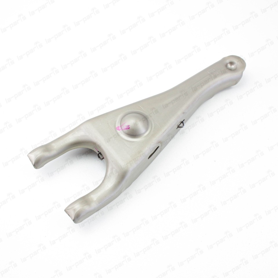 1985-2017 Genuine Toyota Clutch Release Fork 31204-35031 | OE | Japan ...