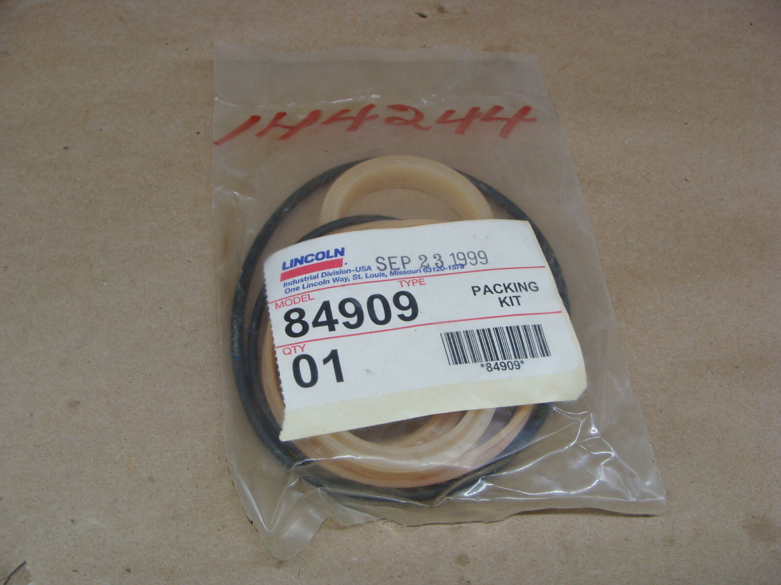 LINCOLN INDUSTRIAL PACKING KIT 84909 | eBay